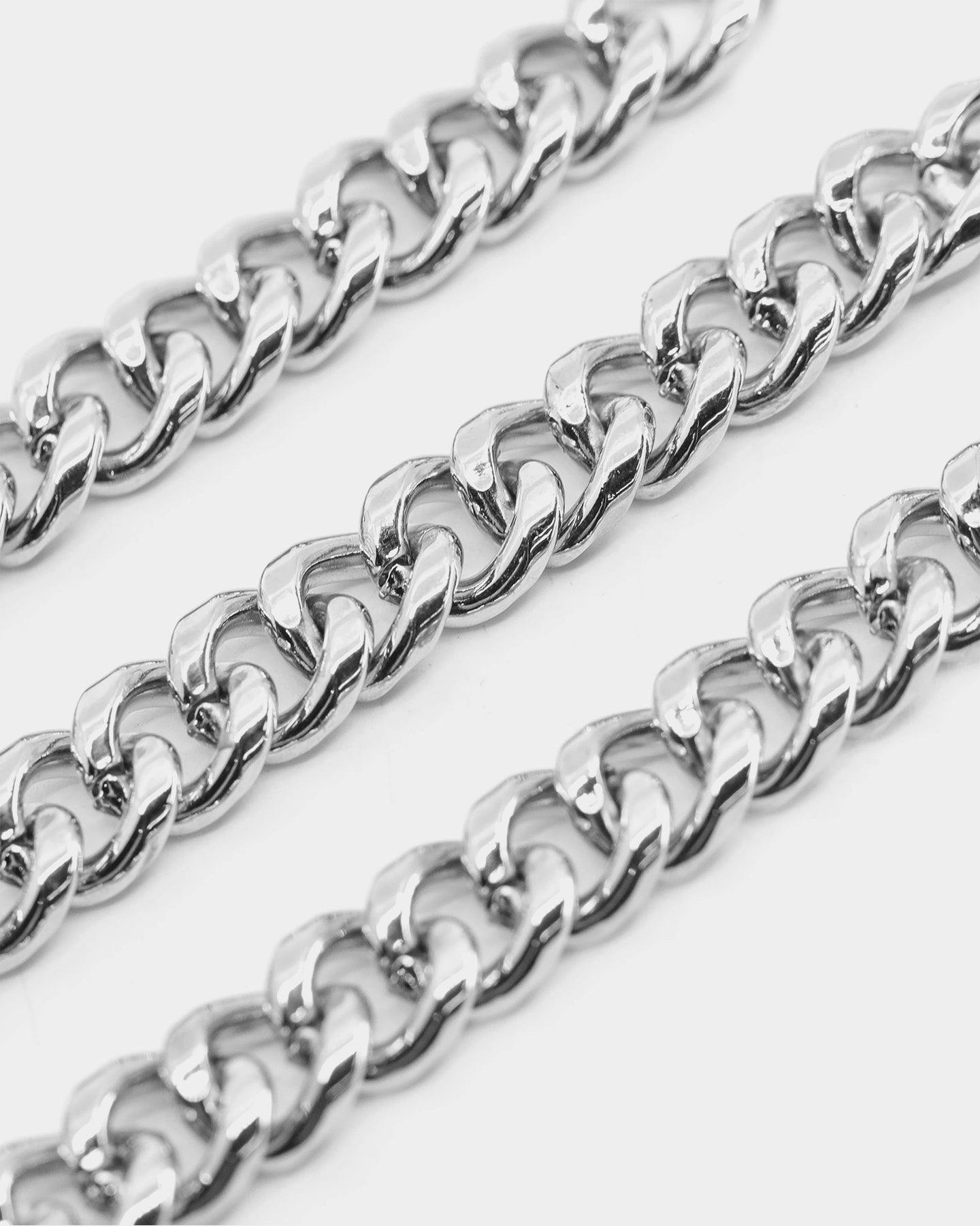 Raising Hell Women's Loop Chain Silver | Culture Kings